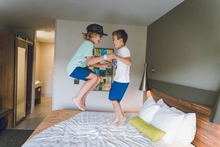 Junior King Suite With Patio At The Kartrite Resort And Indoor Waterpark! - Hudson Valley, NY