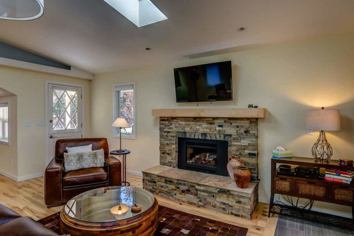 Gorgeous New Canyon Cottage Steps To 5 Star Broadmoor And Limitless Trail System - Colorado Springs, CO