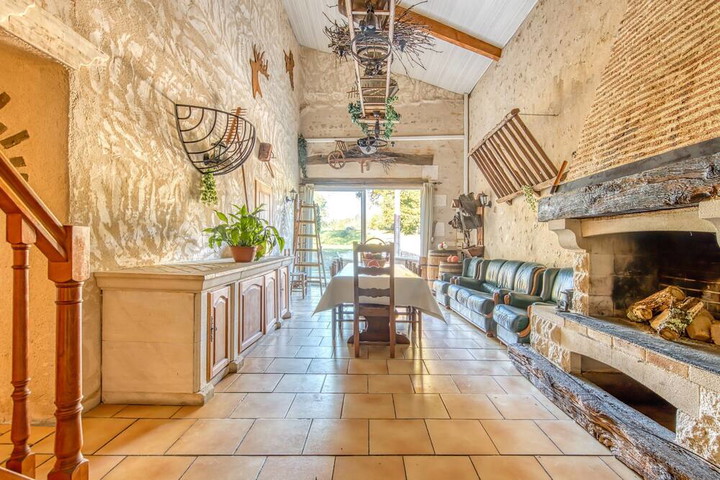 Maison De Vacances 'La Grange' Avec Piscine Privée, Terrasse Privée Et Wi-fi - Charente