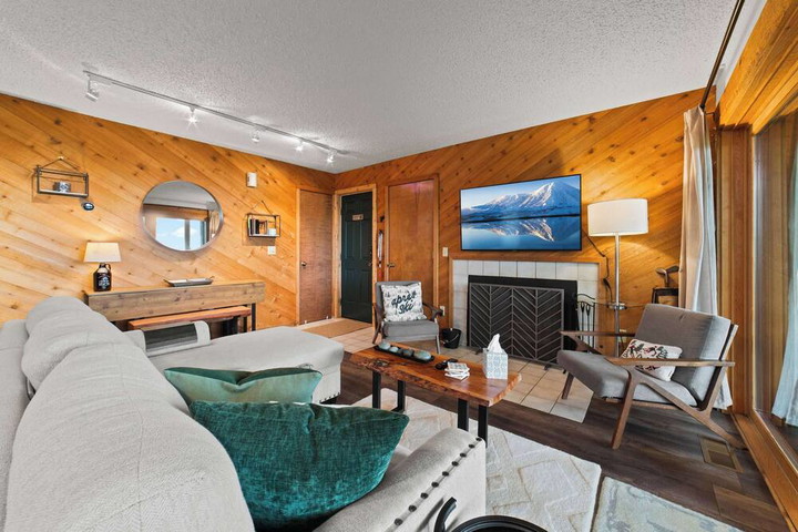 Lake Bellaire View Condo | Pool  Beach Club - Torch Lake, MI