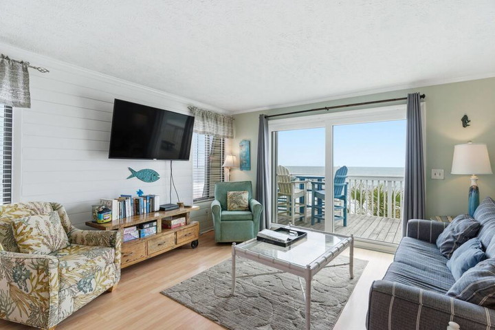 Od 2103c Top Floor Oceanfront Condo, Elevator, Indoor/outdoor Pools - Bald Head Island, NC