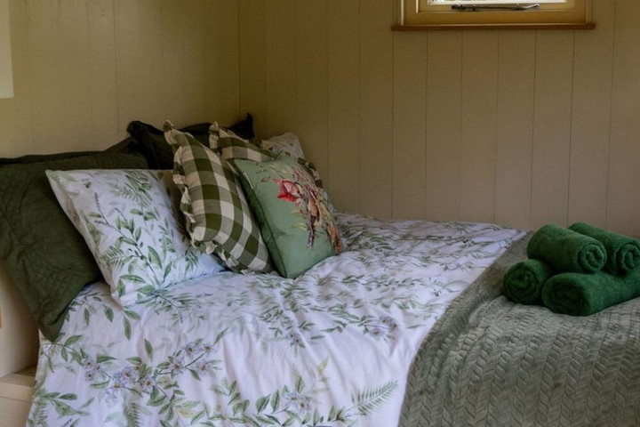 Shepherds Hut At Snowdon Farm, Birmingham - Bridgnorth