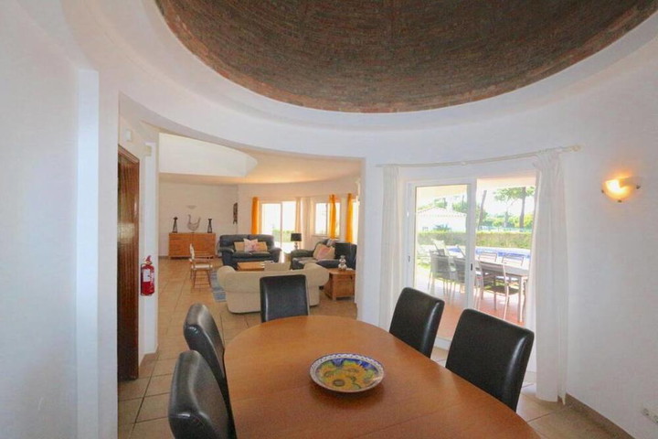 Traditional Portuguese Villa | 5 Bedrooms | Villa Girassol | Prime Location - Vilamoura