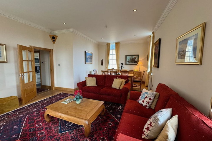 Fabulous Modern 3 Bedroomed Apartment - Saint Andrews