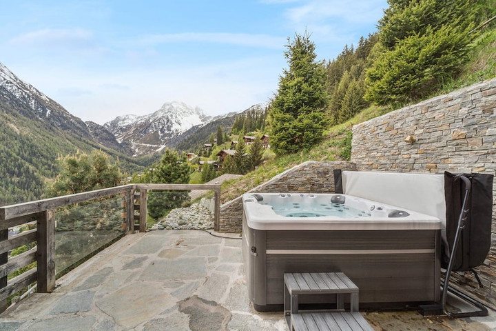 Discover Chalet Skylodge By Mrs Miggins, An Elegant Alpine Retreat Nestled In The Heart Of Grimentz, - Grimentz