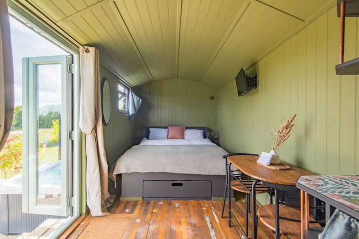 Ernest  -  A Holiday Let By Bloom Stays That Sleeps 2 Guests  In 1 Bedroom - Kent