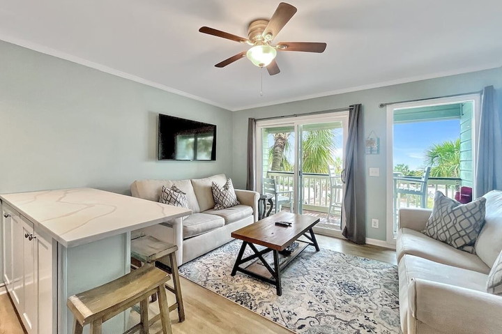 1 Bedroom Oceanfront Condo Sea Cabin 230b | Pool | Renovated In 2024 - Mount Pleasant, SC