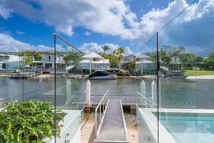 Waterfront Luxury Family Retreat, Noosaville - Noosaville