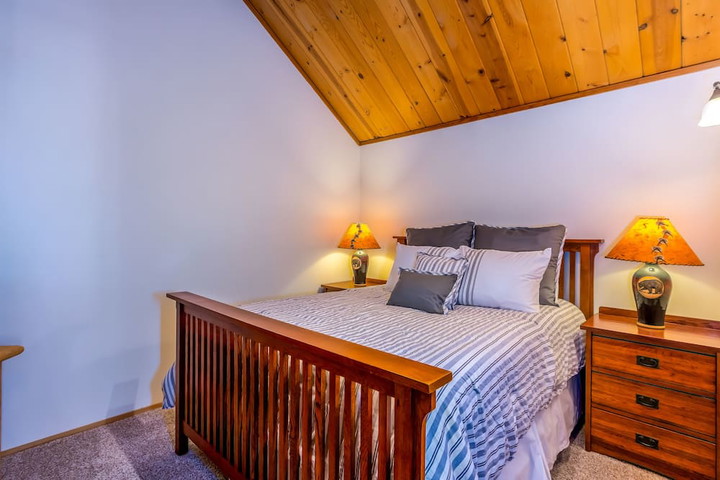 Ranc16 - Sunriver Getaway W/ Fireplace, Community Pool + Patio - Sunriver, OR