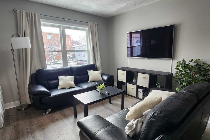 2 Bedroom's 1 Bathroom  10 Min-airport/downtown Boston  7 Min-encore Casino - Everett, MA