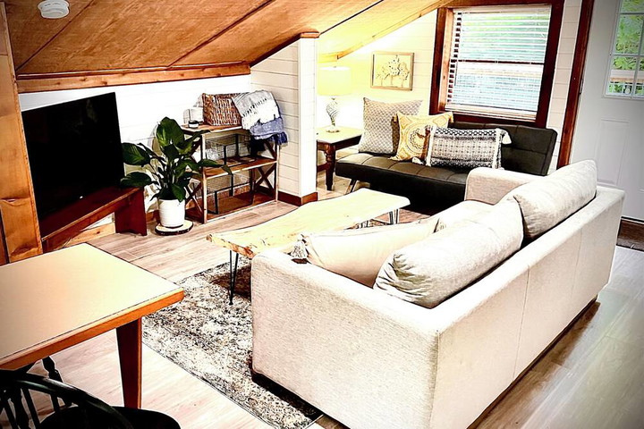 River Rock Cabin - Private Escape - On The Etowah River! Private Decks/firepits! - Dahlonega, GA