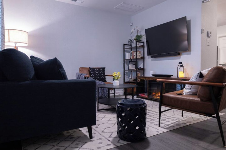 Beautiful, Modern Furnished 3-bedroom, 2-bathroom Cottage Near Attractions. - Chesapeake, VA