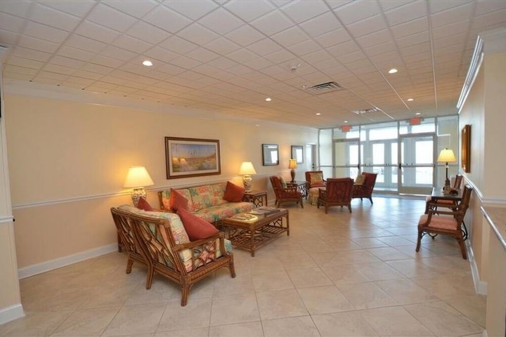 Ocean Front Condo. Enjoy Your Morning Coffee Siting On Your Private Balcony Watching The Morning Sunrise. - Rehoboth Beach, DE
