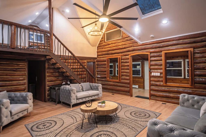 Timber Lodge: Hot Tub, Fireplace & Fun For All ! - New Jersey