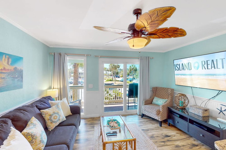 Oceanfront Condo With Private Fishing Pier Access! - Mount Pleasant, SC