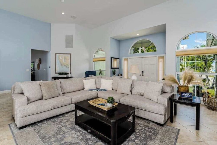 Spacious Dog-friendly Home With Private Pool/hot Tub, Dock & Close To Everything - Marco Island, FL