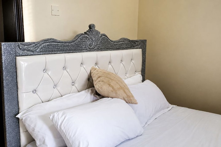 Wake Up Refreshed In Kampala   Luxury, Comfort, And Convenience All In One Room. - Kampala