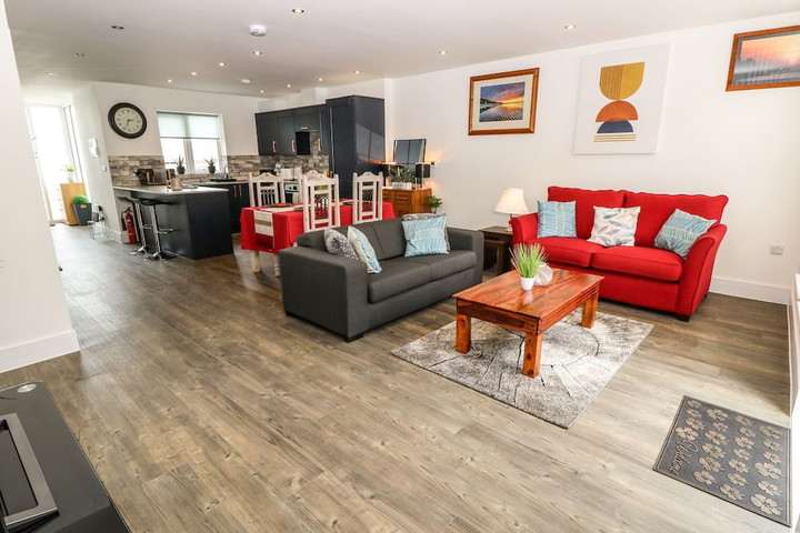 9 Breakwater Way, Family Friendly, With A Garden In Sandown - Shanklin
