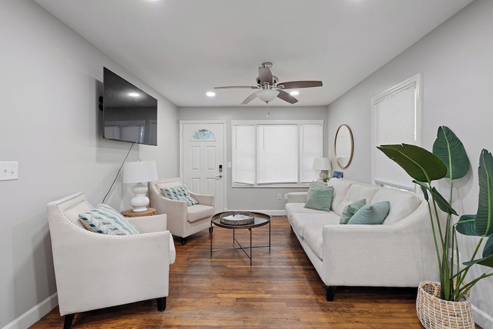 Near Parris Island, Minutes To M.c.r.d And Downtown - South Carolina