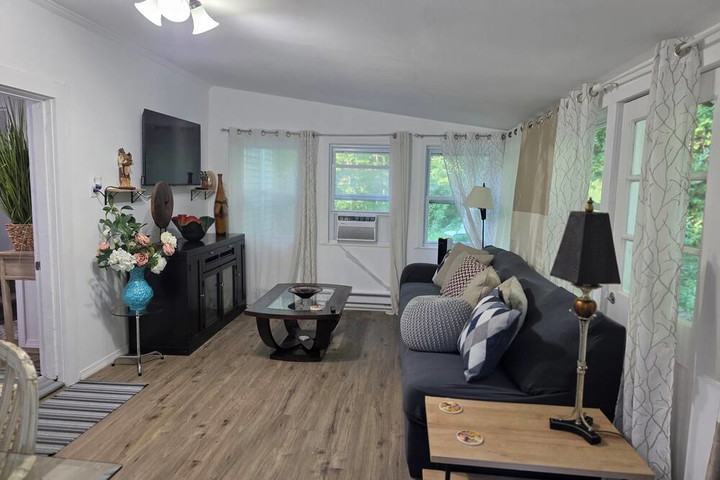 Terrific 4-bedroom House With Ac In Ashford - Ashford, CT