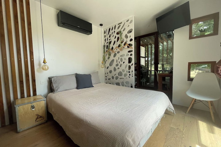 Acorn Nook @ Lazy Ballerina - Rustic Eco Tiny Home - Adelaide
