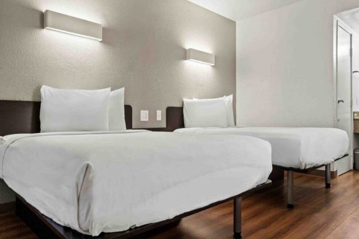 San Luis Obispo 2 Queen Beds | Micfridge - San Luis Obispo, CA