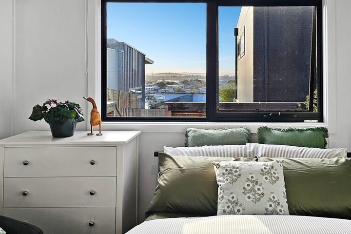 Cozy Beachside Cabin With Ocean Views - Melbourne