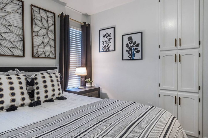 The 806 Escape -  2 Bed Near Hospital Dist! - Amarillo, TX