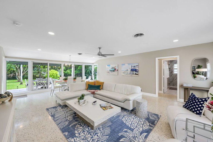 4-min Walk To Atlantic Ave | Hot Tub, Sleeps 6 - Delray Beach, FL