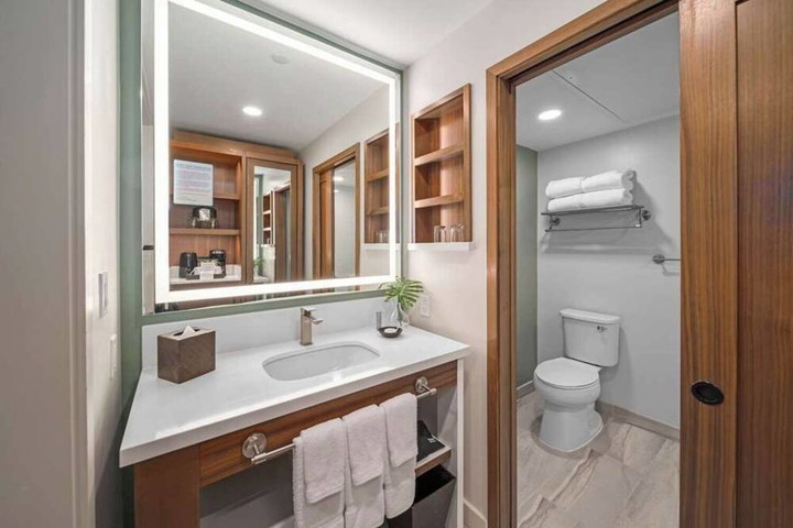 Luxurious Resort In The Heart Of Maui! 3 Units, Steps To Honokowai Beach Park - Kaanapali, HI