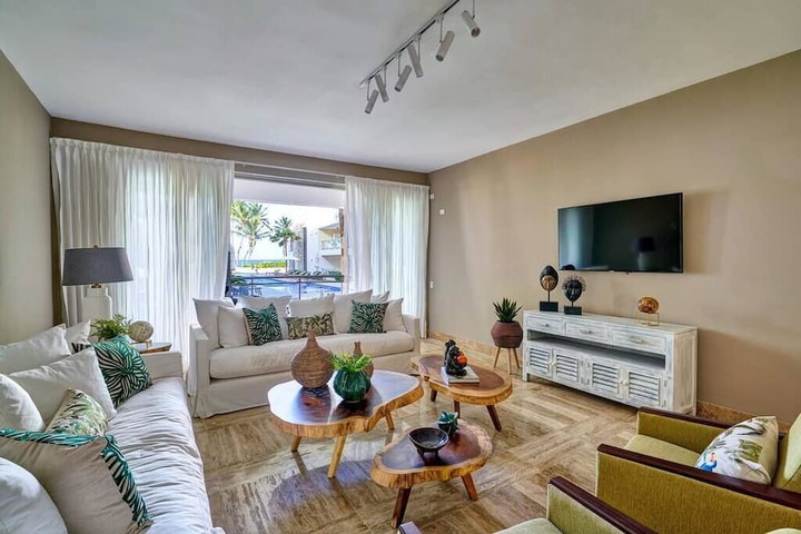 Deluxe Beachfront Apartment With Pool And Sea View - Punta Cana