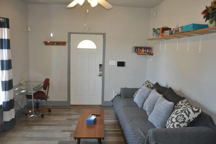 Charming 3-bedroom House. Centrally Located For Work Or Play. - Pueblo, CO