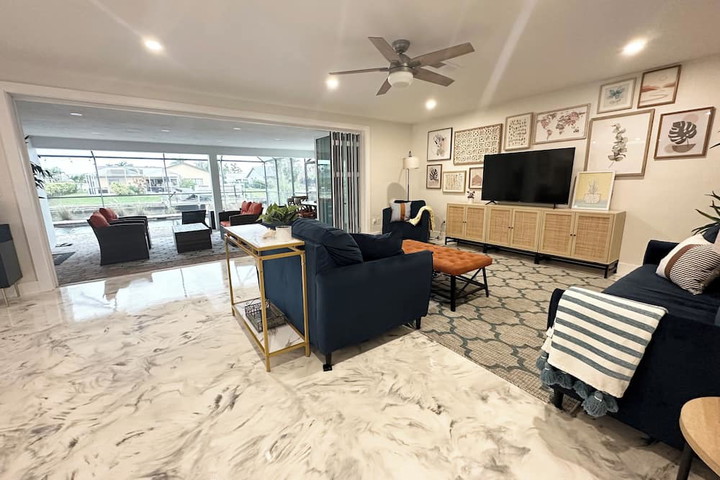 Family Escape W/ 5 Bedrooms, Pool, Hot Tub & Canal - Sanibel, FL