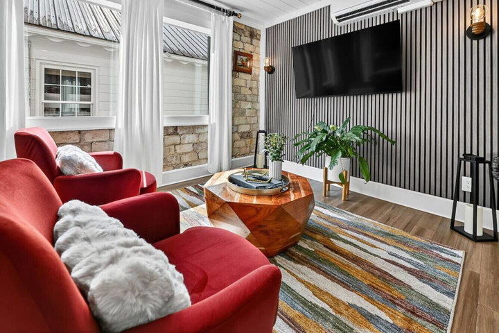 Luxury Suite In The Heart Of Downtown Blue Ridge - Suite 102 - Blue Ridge, GA