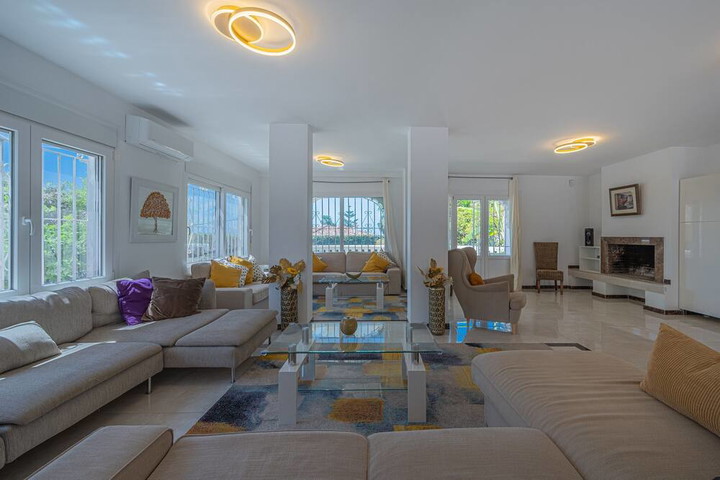 Villa 'Marbella Villa 16 Personas - Piscina Climatizada' Avec Piscine Chauffée - Costa del Sol