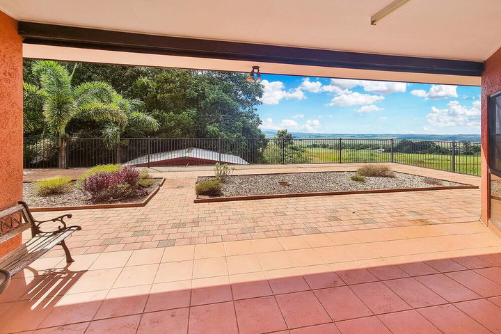A Picturesque 3 Bedroom House With Splendid Views - Atherton