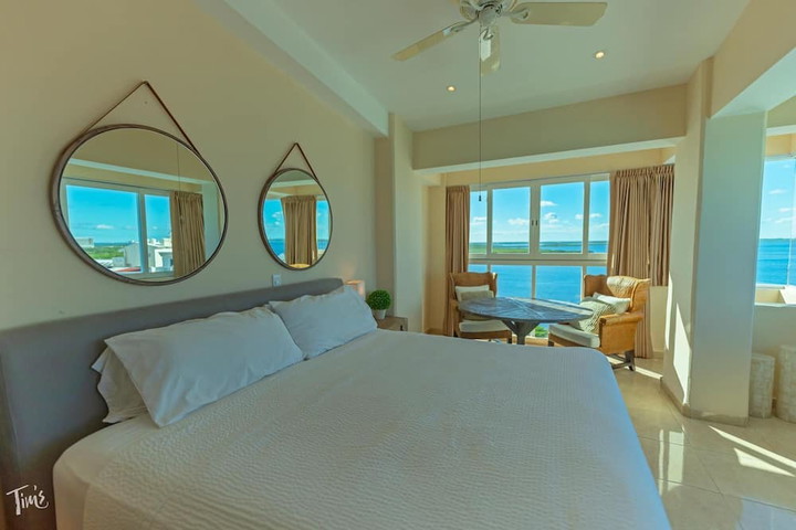 Beachfront 12br/10bth Penthouse Combo #3134 - Cancún