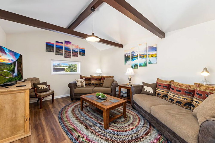 Granite Lane Retreat - East: Peaceful & Quiet - Estes Park, CO