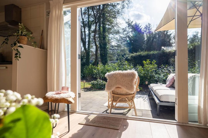 Cozy Forest Chalet With Sunny Garden & Terrace - Zwolle