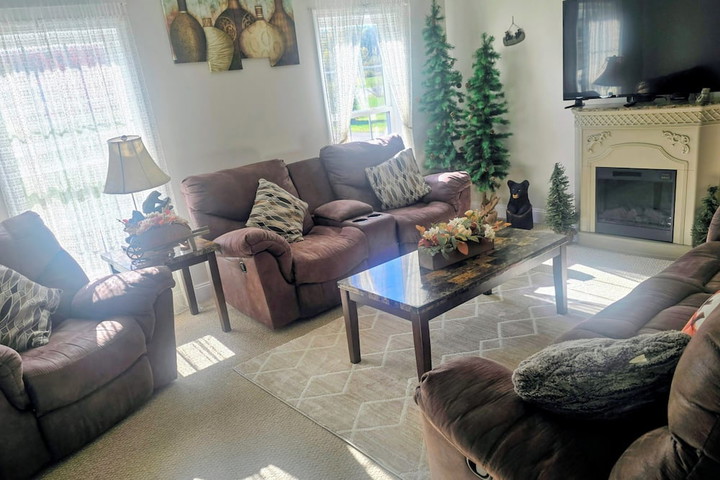 Surrounded By Orchards & Vineyards, We Are In The Heart Of Wine Country - North East, PA
