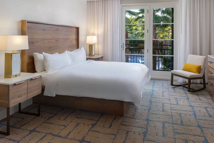𝐅𝐢𝐧𝐝𝐢𝐧𝐠 𝐌𝐞𝐢𝐥𝐢-Waterside Newport Coast Resort + Amenities. 2br Condo - Irvine, CA