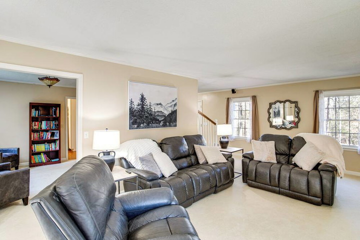 Near Lake Murray: Family Getaway W/ Screened Porch - Lexington, SC