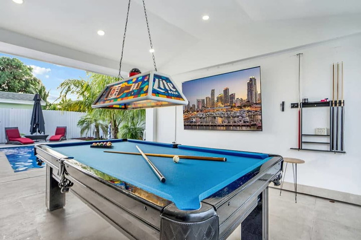 Playhouse! 3mi Hard Rock, Heated Pool, Tub & Games - Miami Gardens, FL