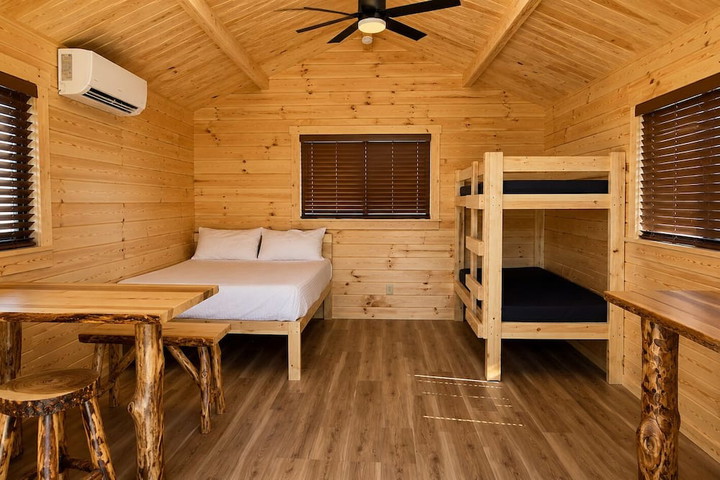 Adventure Cabin @ Zion Vacation Village - Zion National Park, UT