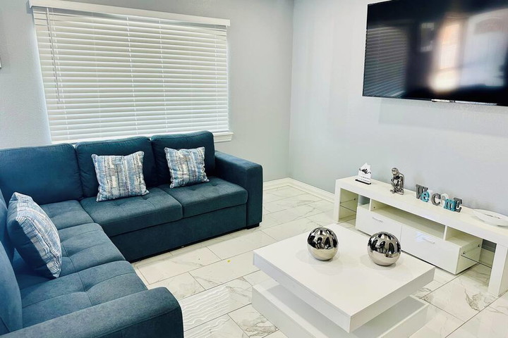 Cozy 3-bedroom, 2-bath Home In Midland  Perfect For Families Or Work Trips! - Midland, TX
