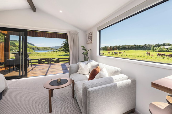 Kōtare Lakeside Retreat - Luxury Cabin In Waikite Valley For The Ultimate Escape - New Zealand