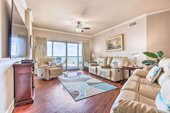 Spacious Biloxi Getaway W/ Pools & Beach Access! - Biloxi, MS