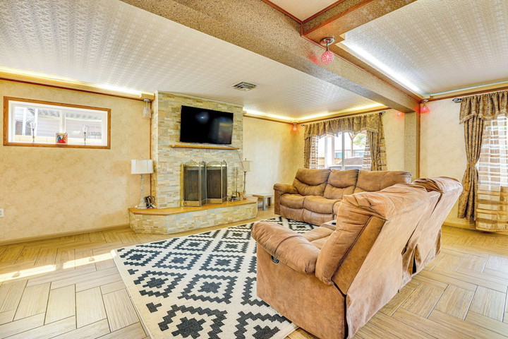 Pet-friendly Home Near Downtown Henderson - Henderson, NV