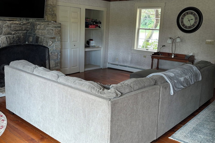 Spacious 5-bedroom House In Nice Winfield With Wifi, Pool And Hot Tub - Lewisburg, PA