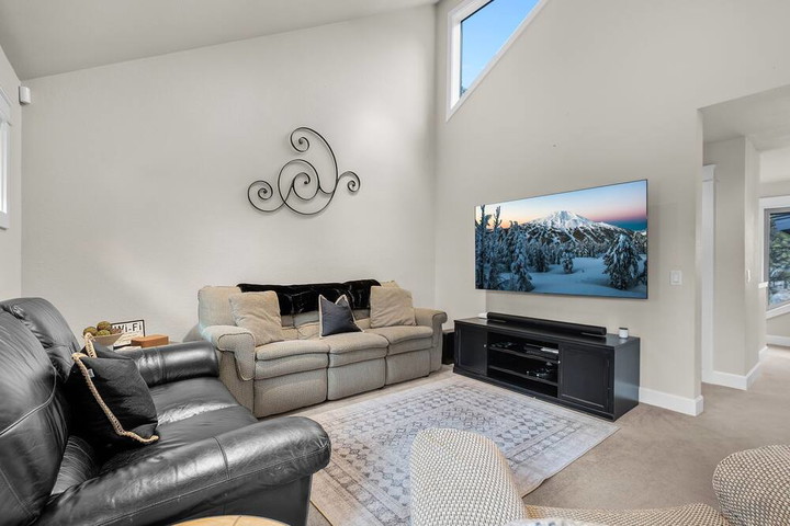 Sharc Passes And Bikes In This Inviting Sunriver Family Home - Sunriver, OR